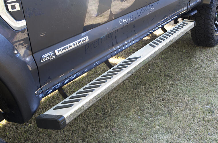LUND Running Boards - Truck Accessories