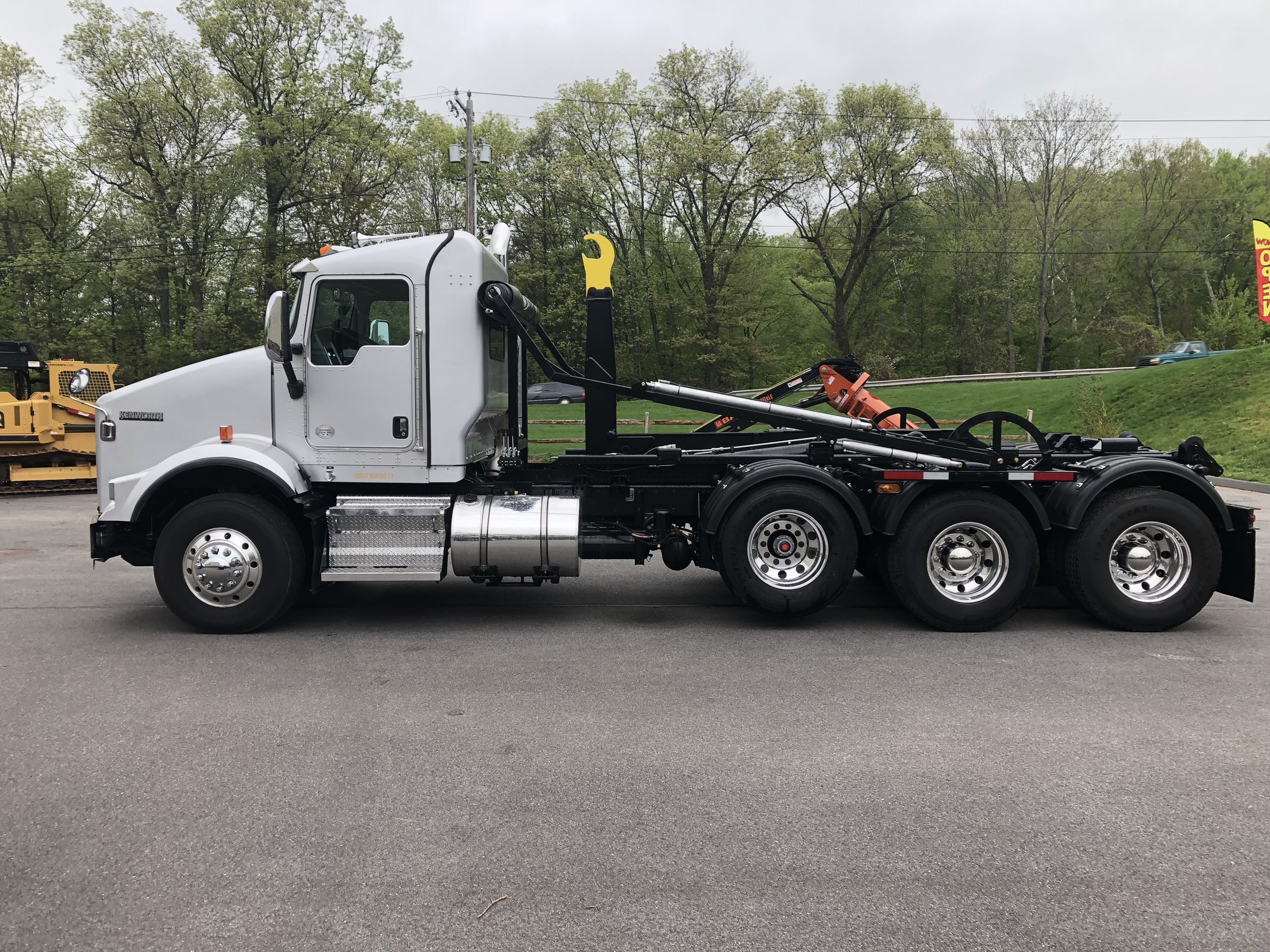 Ampliroll Hooklifts | Truck Equipment & Fabrication from Morin Diesel