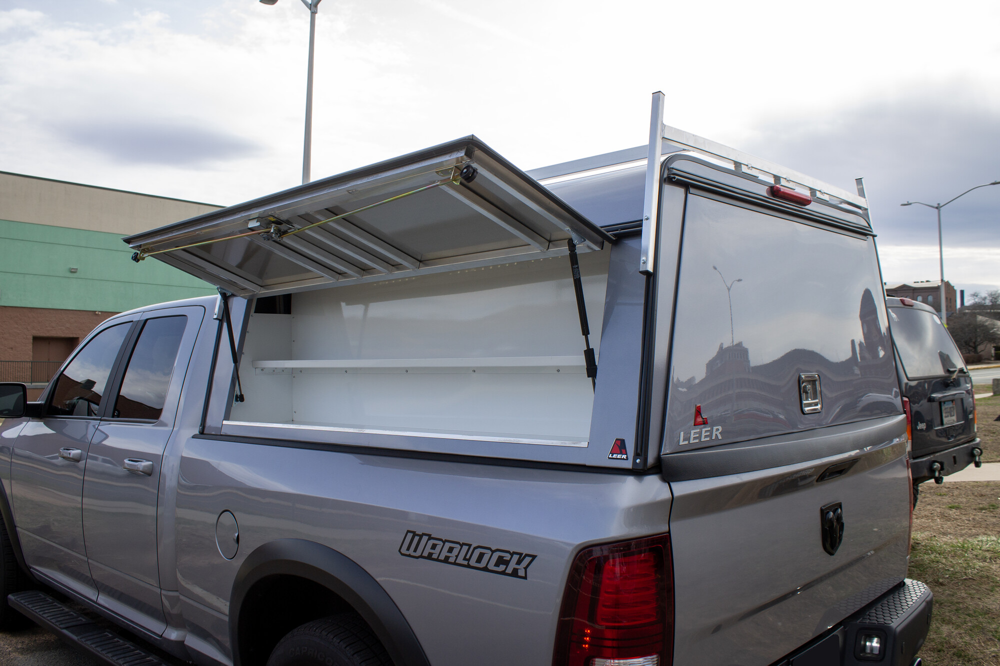 Leer Contractor Aluminum Truck Caps - Truck Accessories in CT