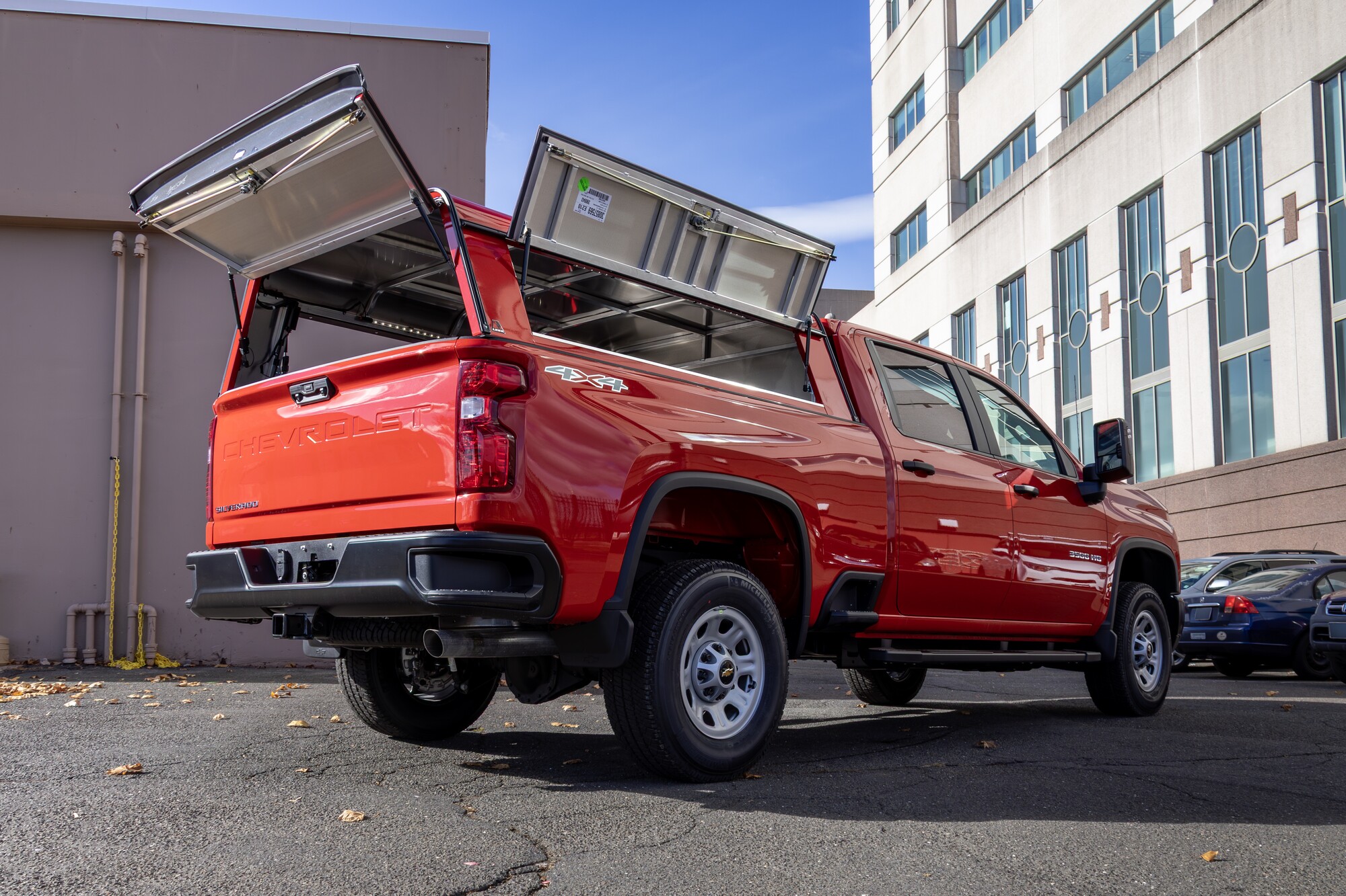 Leer Contractor Aluminum Truck Caps - Truck Accessories in CT
