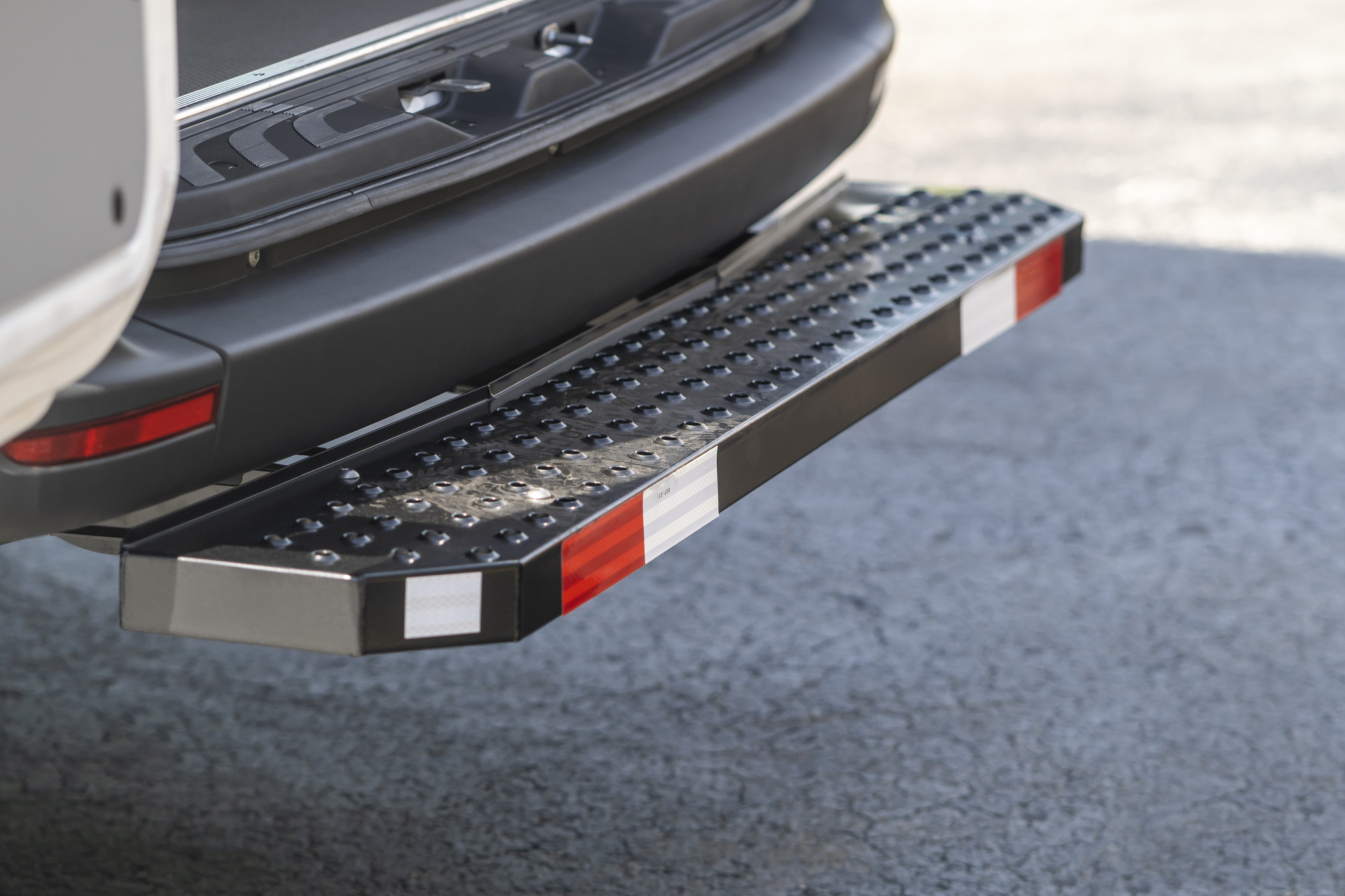 Cargo Van Steps in Connecticut | CT Truck & Van